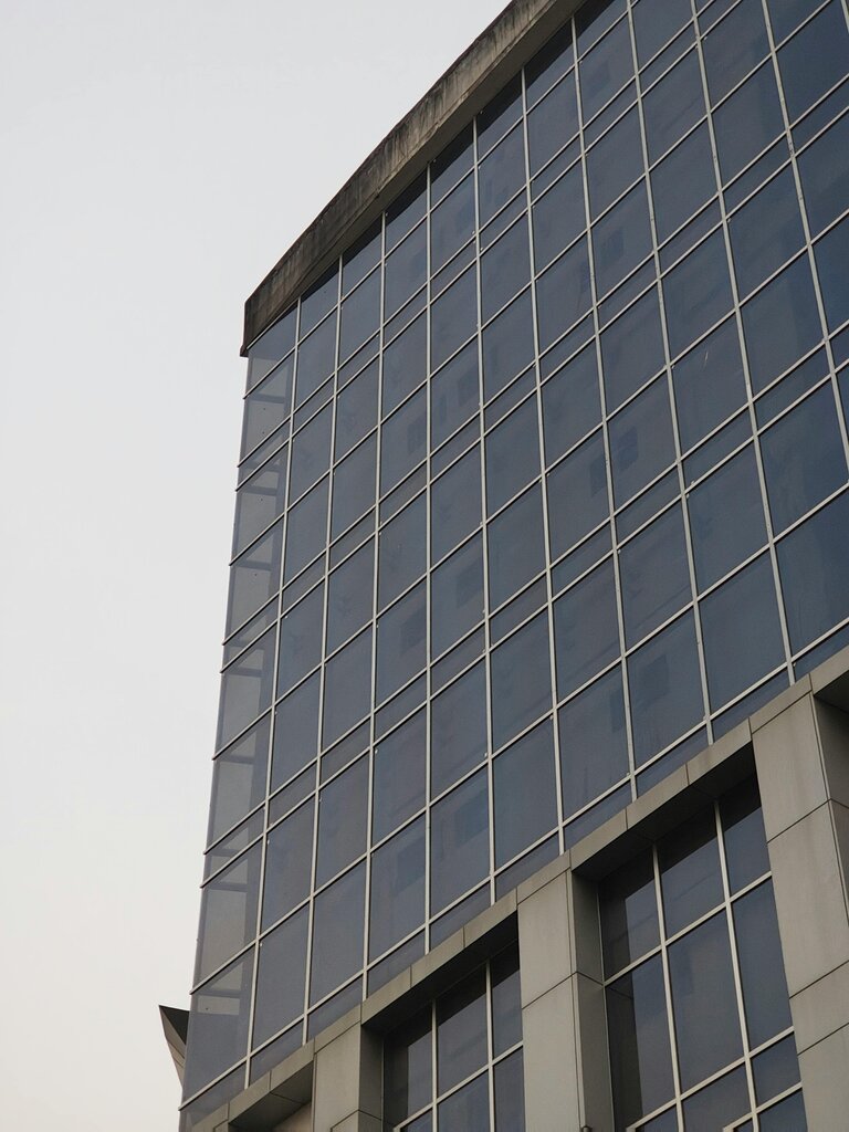 Froggy Jumps: Buildings & place Picture Quiz