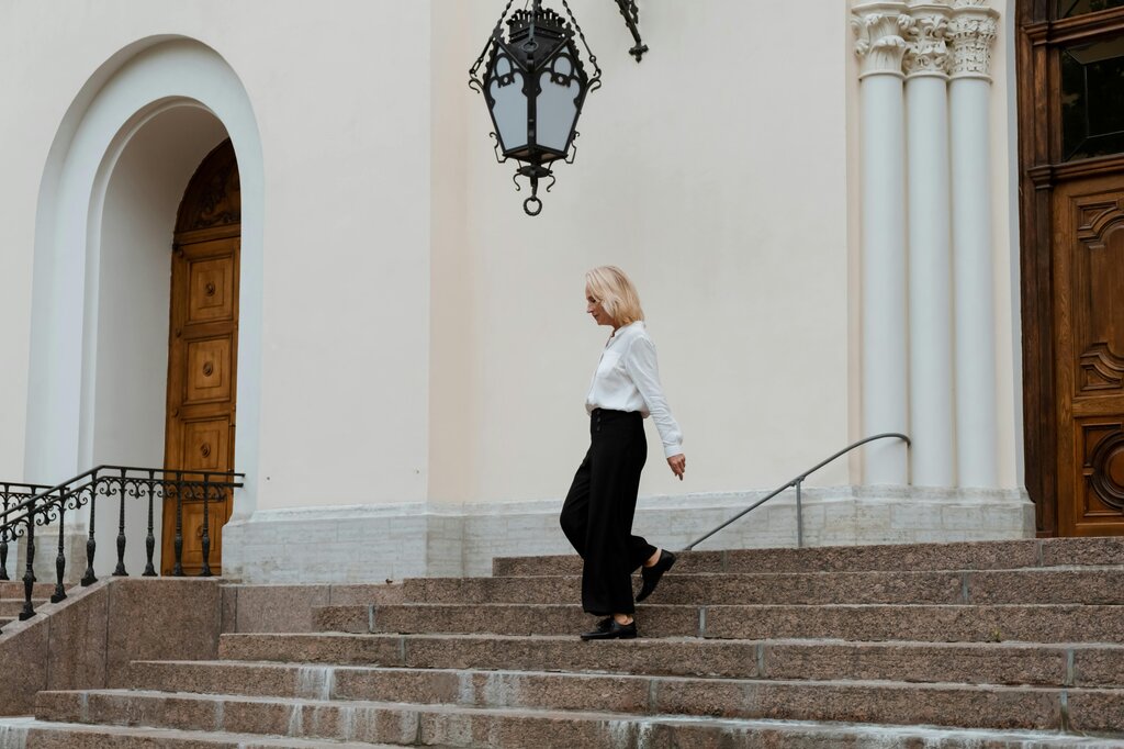 Yes or No: Prepositions of Movement Quiz