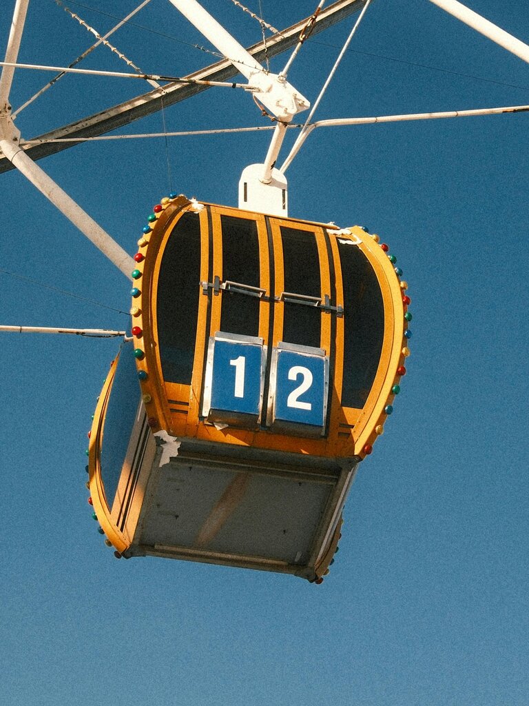 Quiz: Korean-English. Let's have fun at the amusement park and stay safe