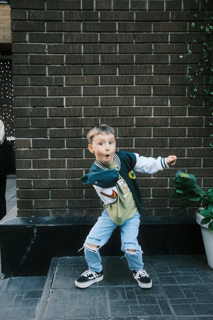 Yes or No: What beginning with the K sound? (language)