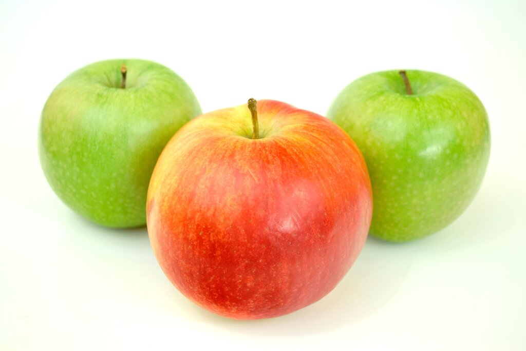 Matching Pairs: Fruit Match: Fresh Picks